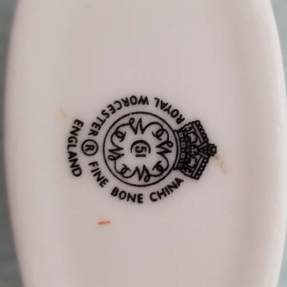 Royal Worcester | Accents | Vintage Royal Worcester Fine Bone China Set ...